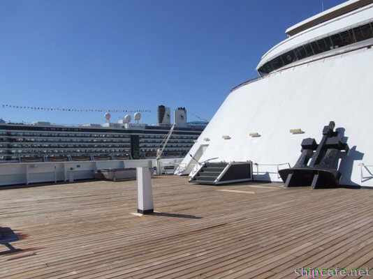 Lower Promenade Deck - Maasdam Photologue - Steve J. Garrod